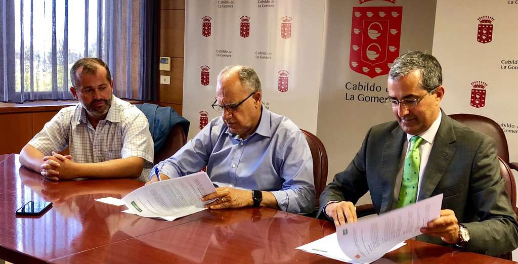 El Cabildo y Cajasiete fomentan el emprendimiento y el desarrollo ...